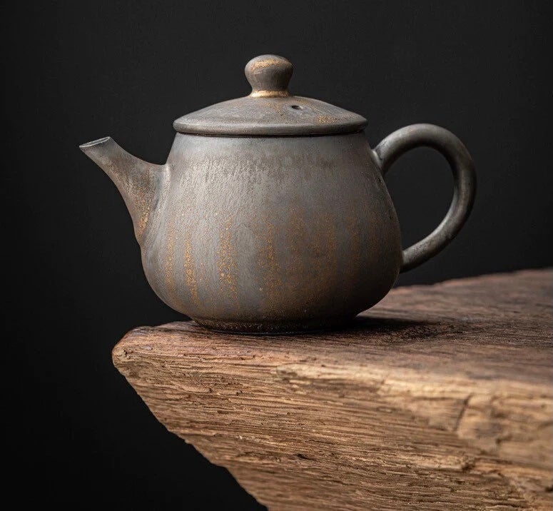 Gohobi London Golden Teapot | Mr. Walrus